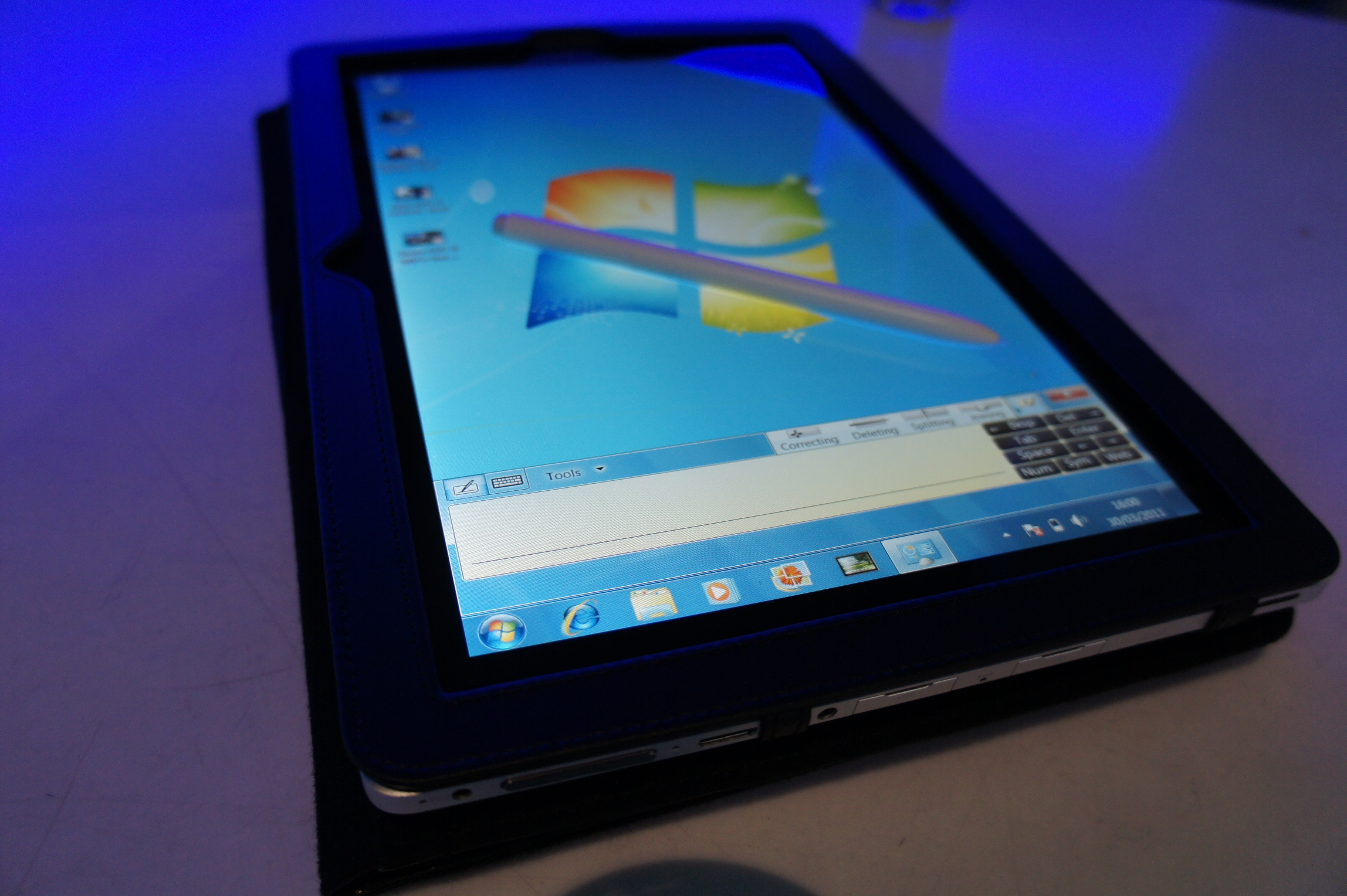 Asus Eee Slate EP121 review: first look