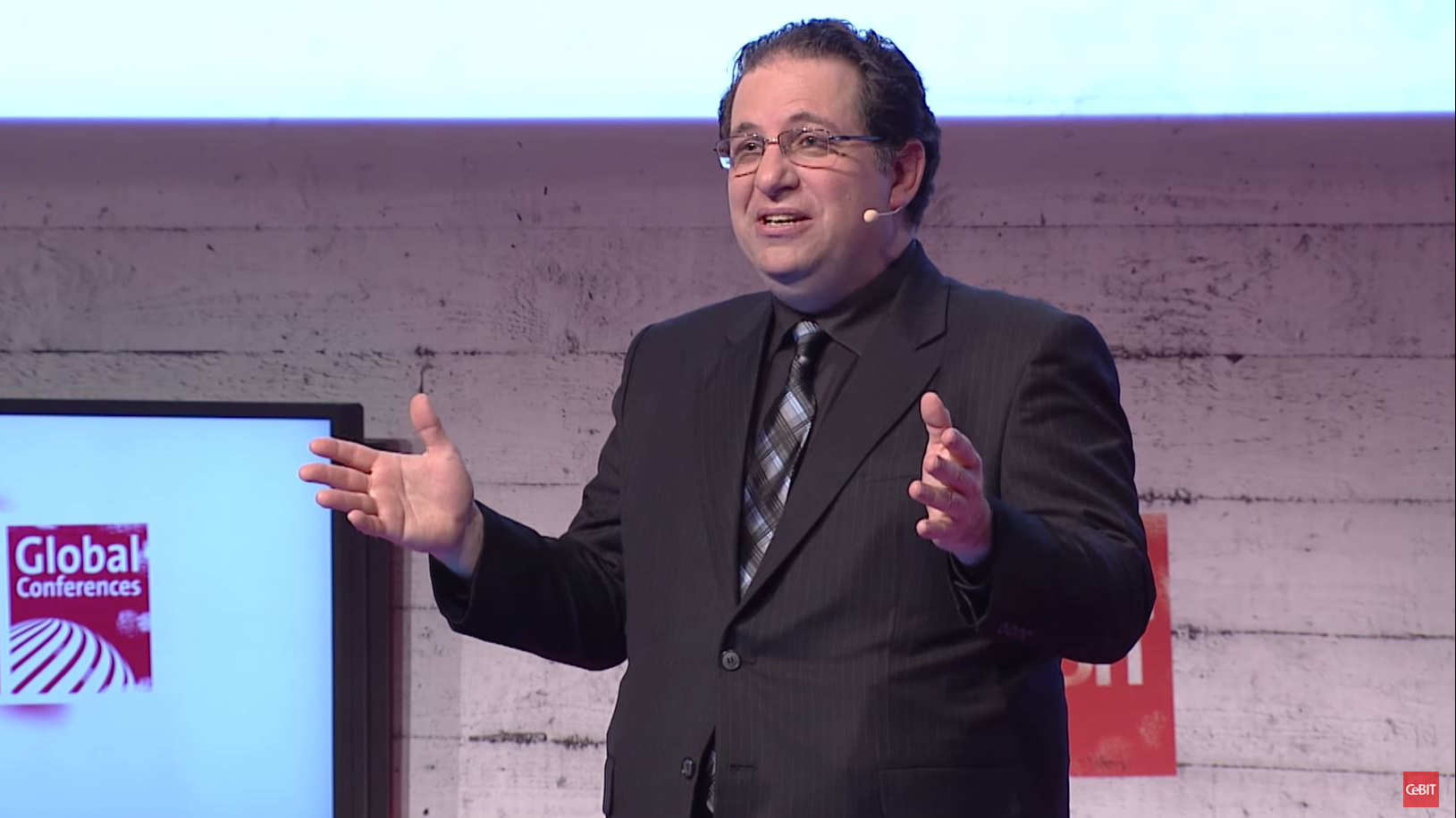 How Kevin Mitnick hacked the audience at CeBIT 2015