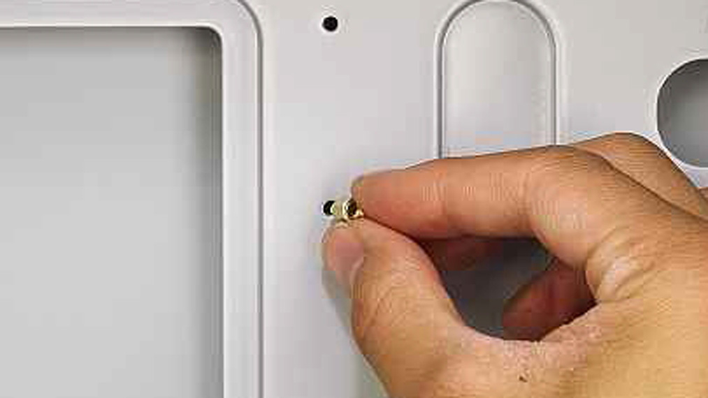 How to install a motherboard