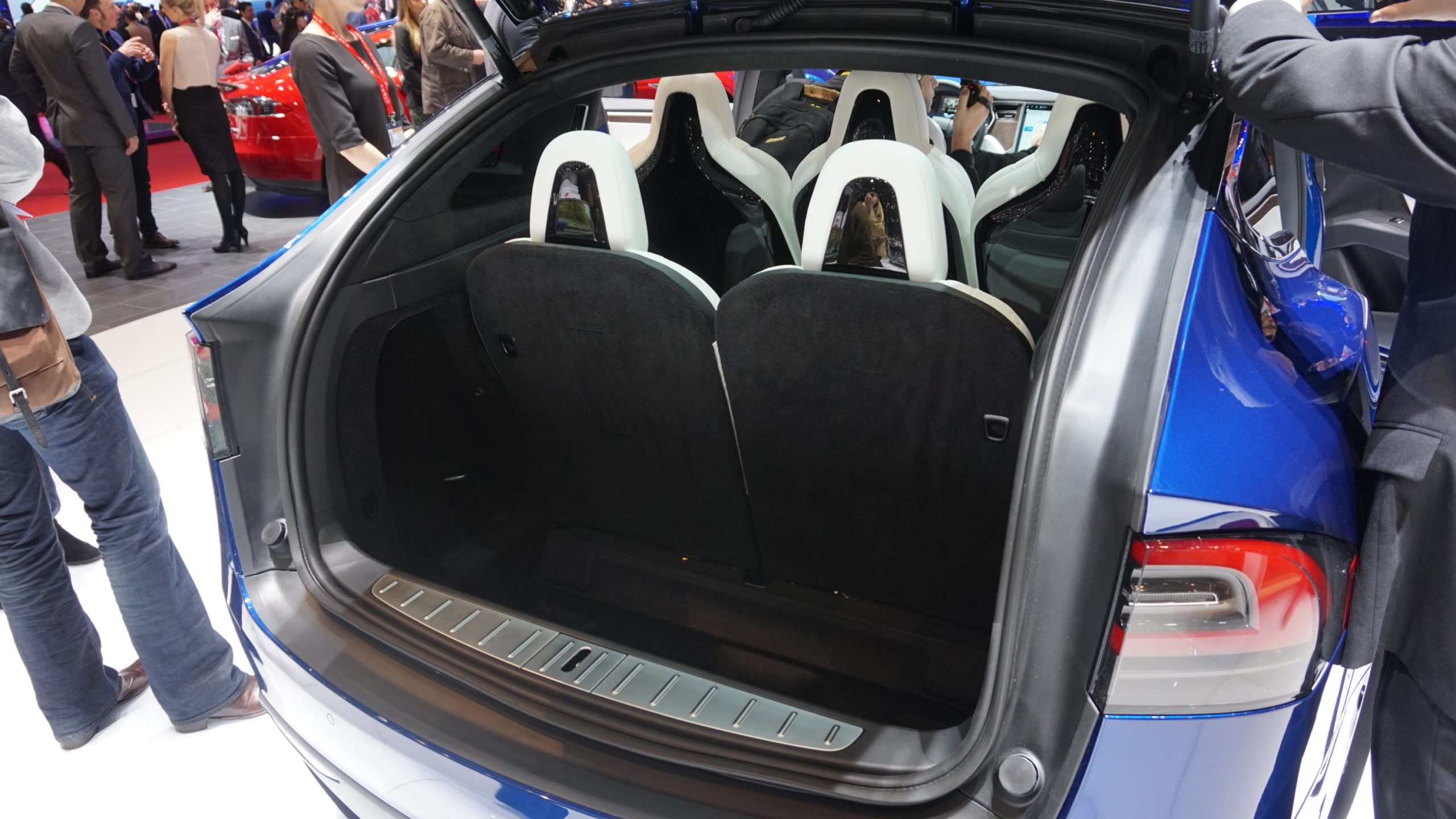 WATCH: A Lamborghini Aventador is no match for the Tesla Model X it seems