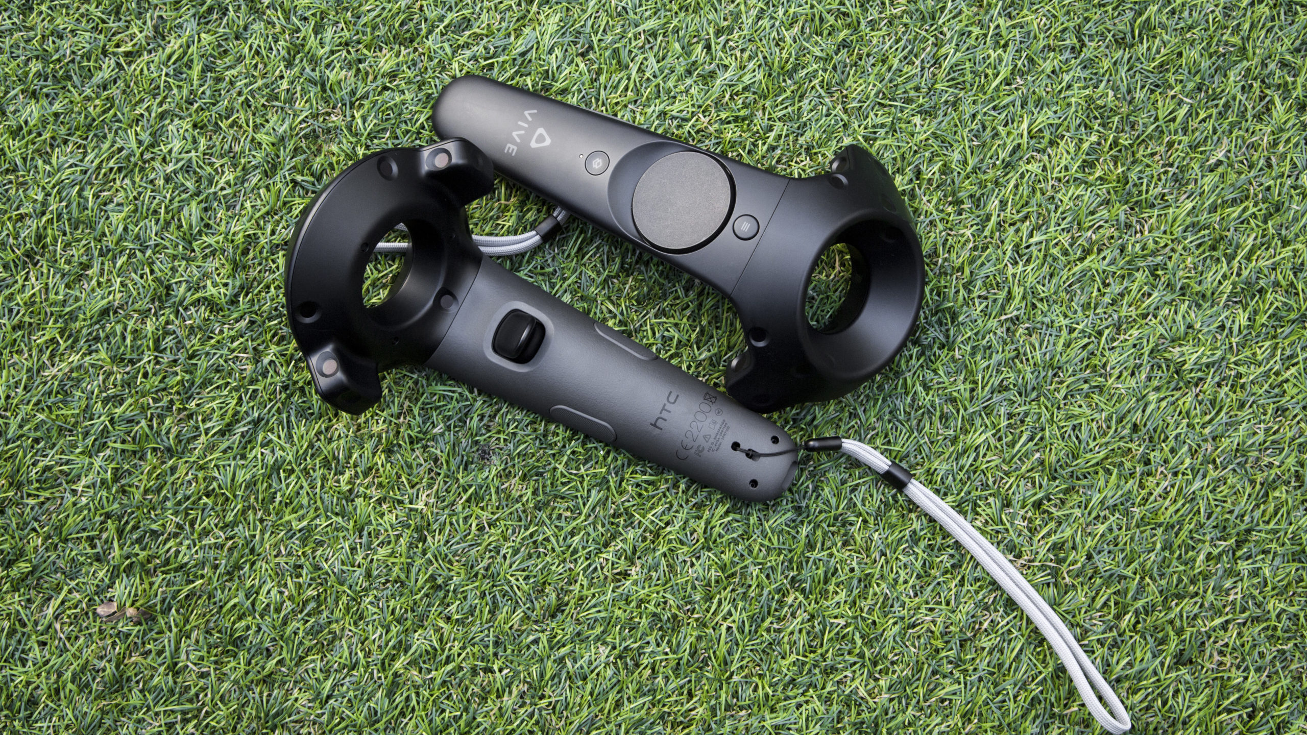 HTC Vive review: Virtual-reality headset is now £100 cheaper