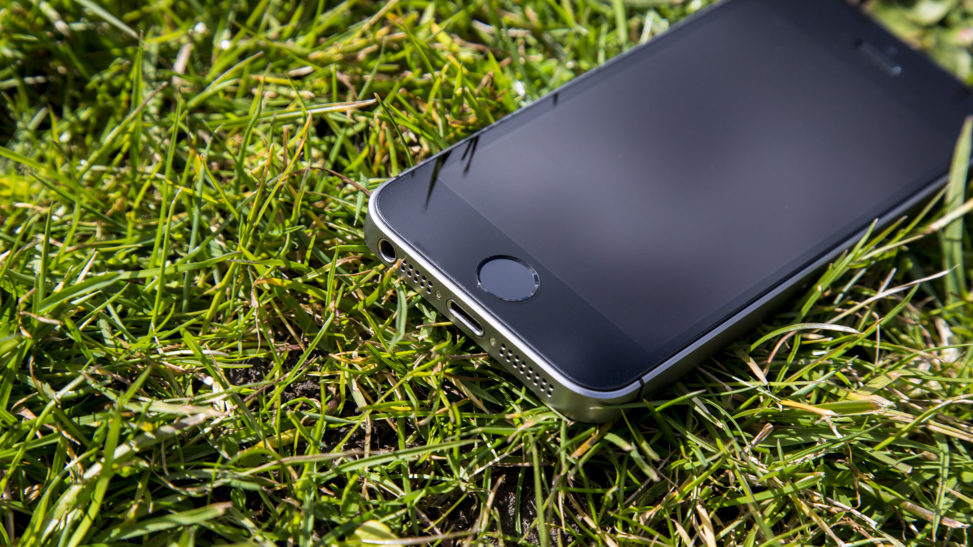 Apple iPhone SE review: Good things still come in small packages