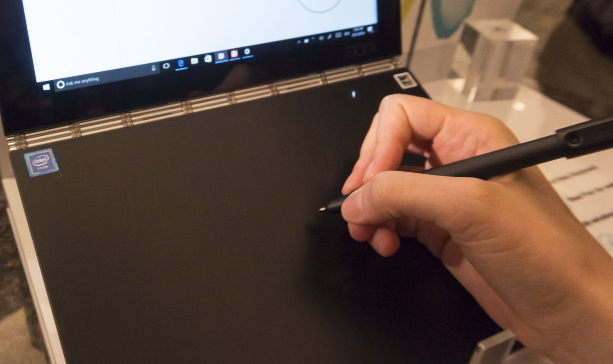 Lenovo Yoga Book review: Hands-on with the revolutionary hybrid and its ...