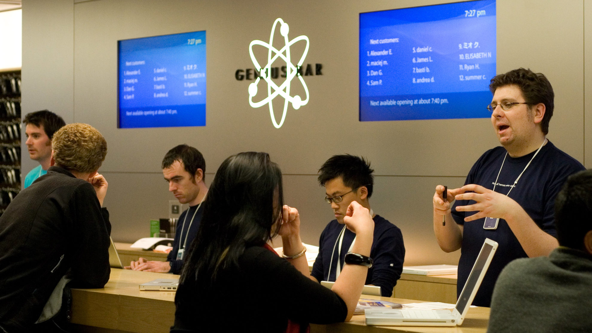 Apple turns down an actual genius for Genius Bar job