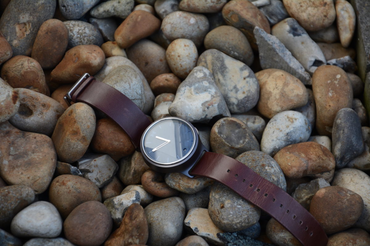 Misfit Phase review: A smartwatch that looks smarter than it is