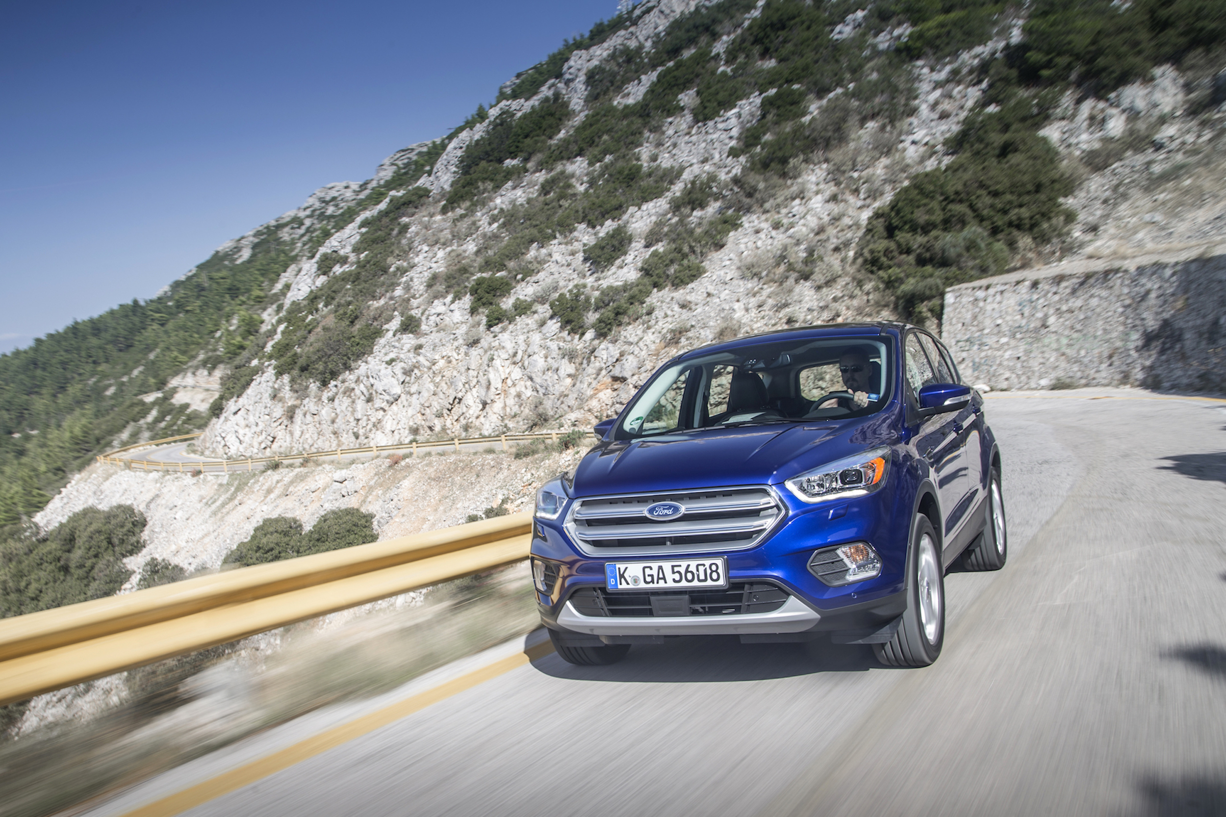 Ford Kuga review (2017): This mid-range SUV is filled with tech