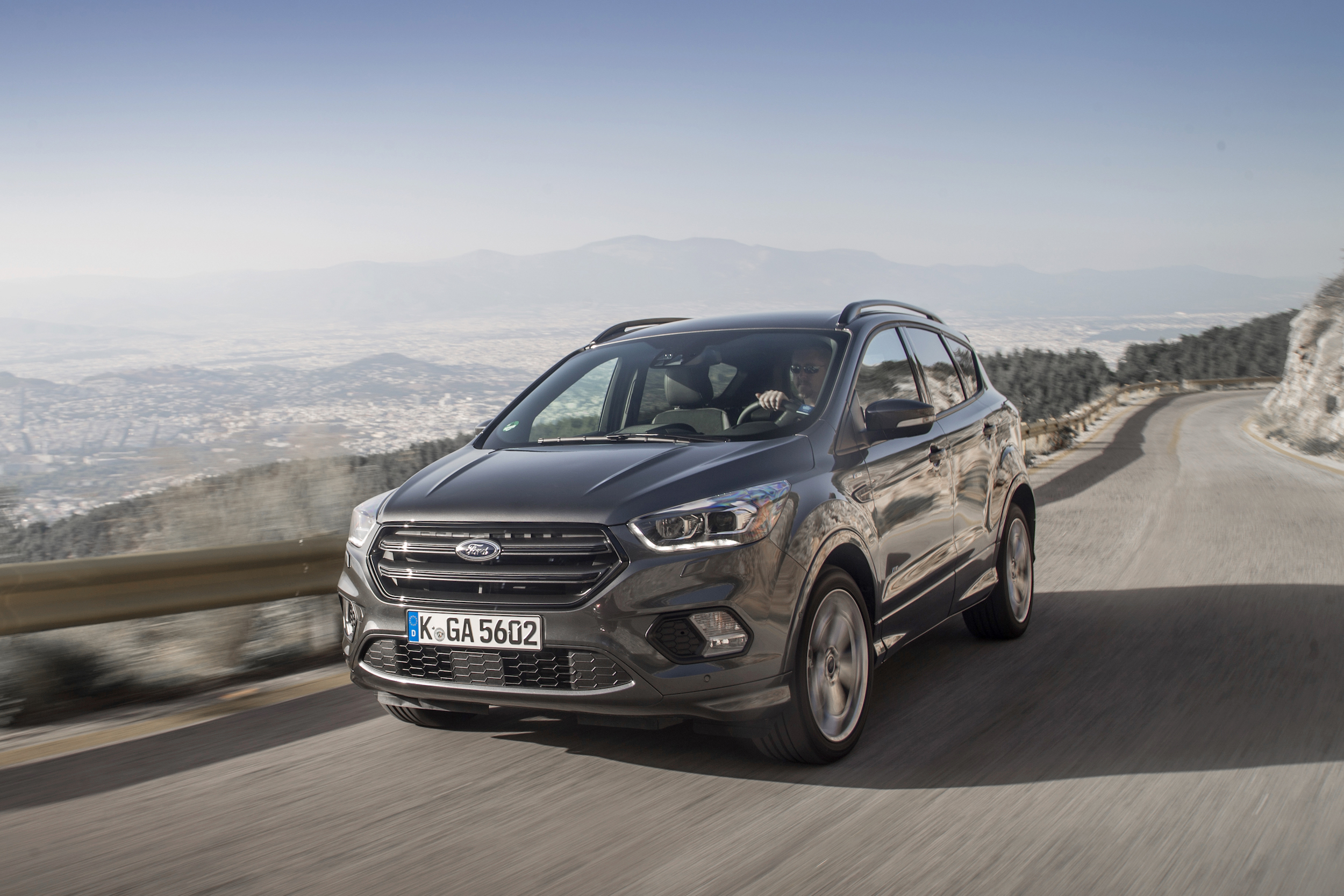 Ford Kuga review (2017): This mid-range SUV is filled with tech
