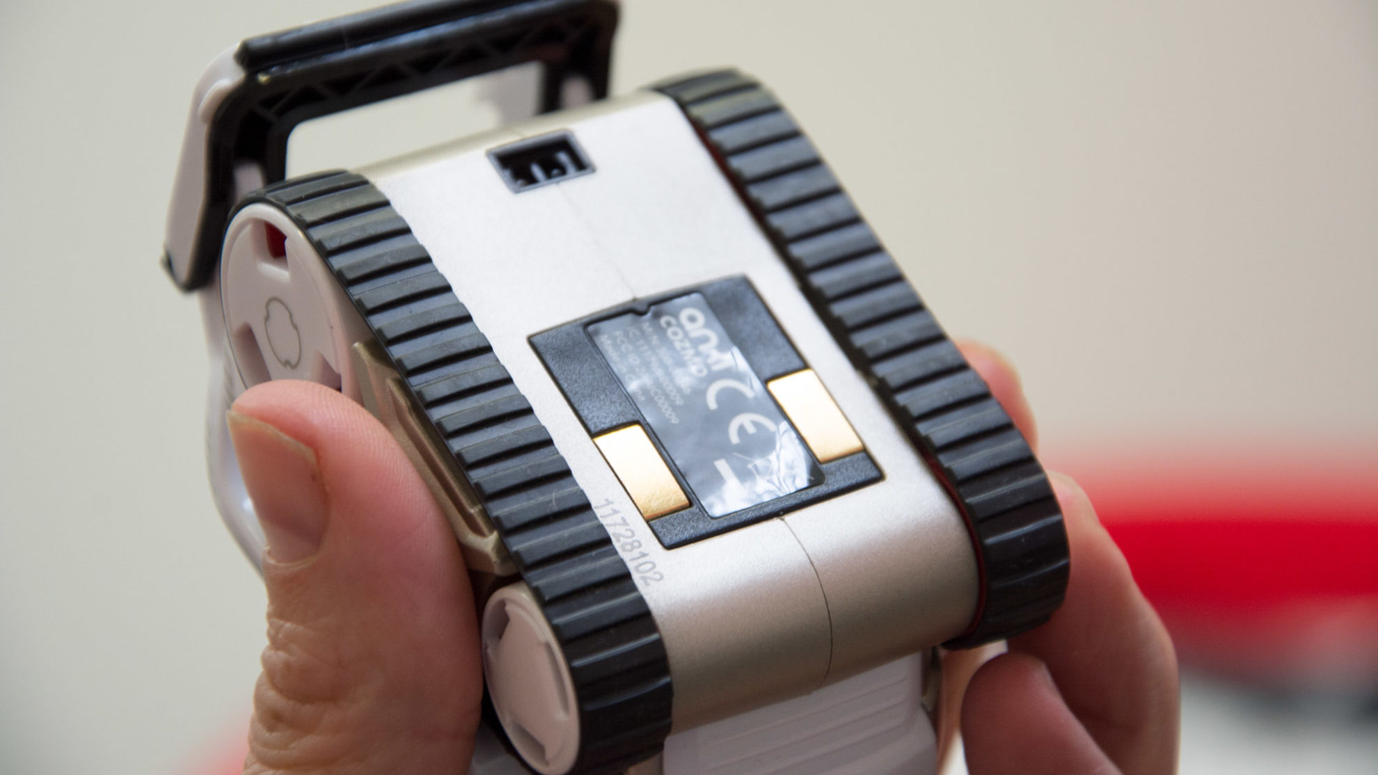 Cozmo review: Anki's charming AI addition to the family is now even cheaper