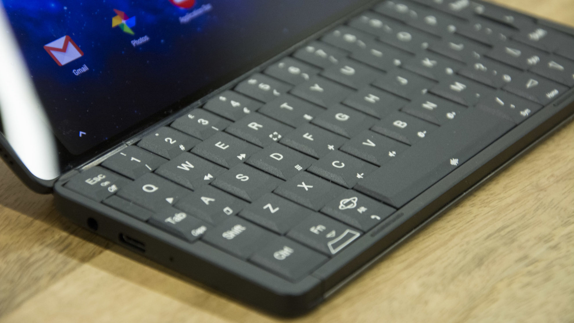 The new Gemini PDA: Hands-on with the new PDA smartphone that runs on ...