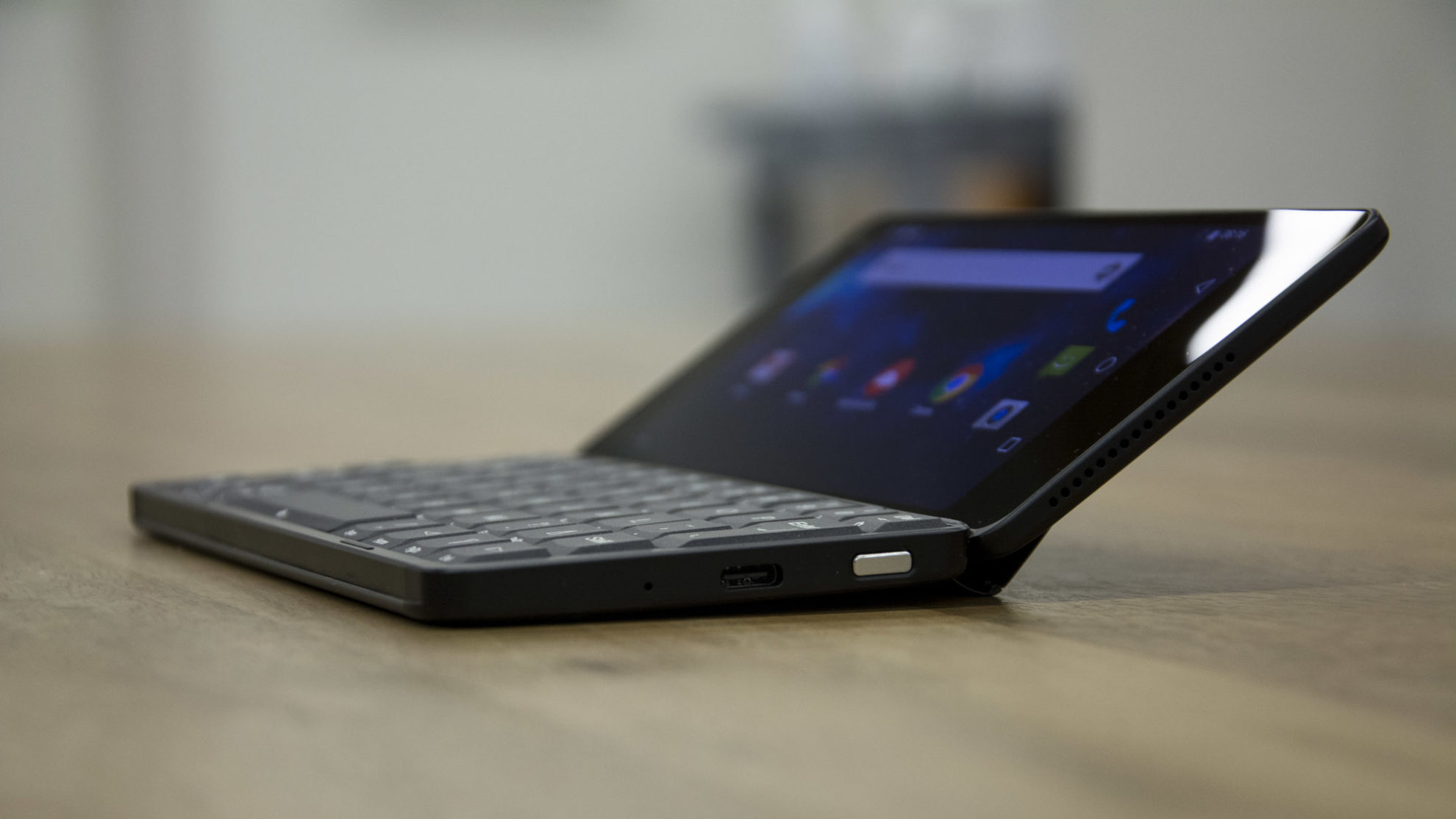 The new Gemini PDA: Hands-on with the new PDA smartphone that runs on ...