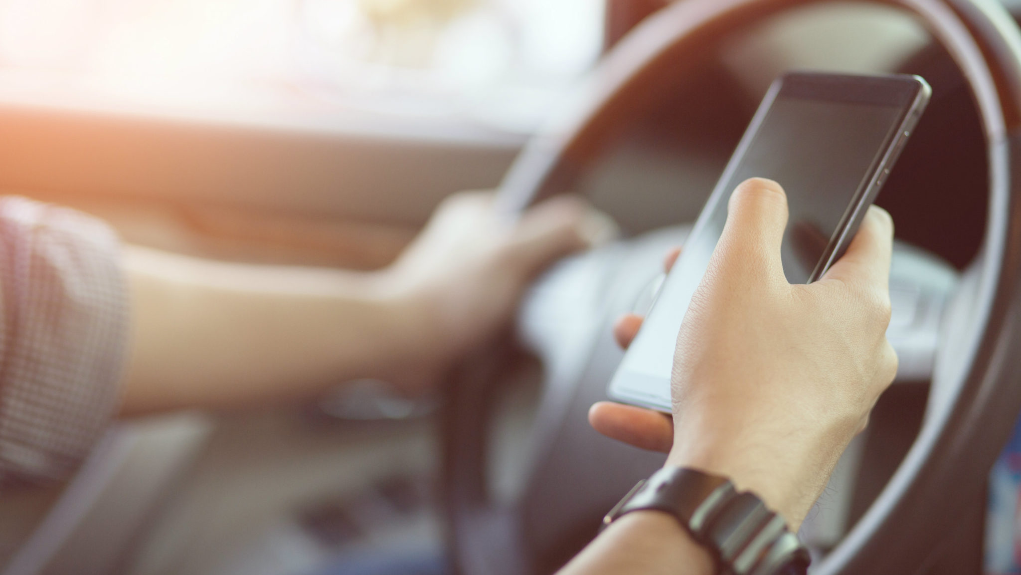 Using your phone in a pulled-over car is now illegal in France