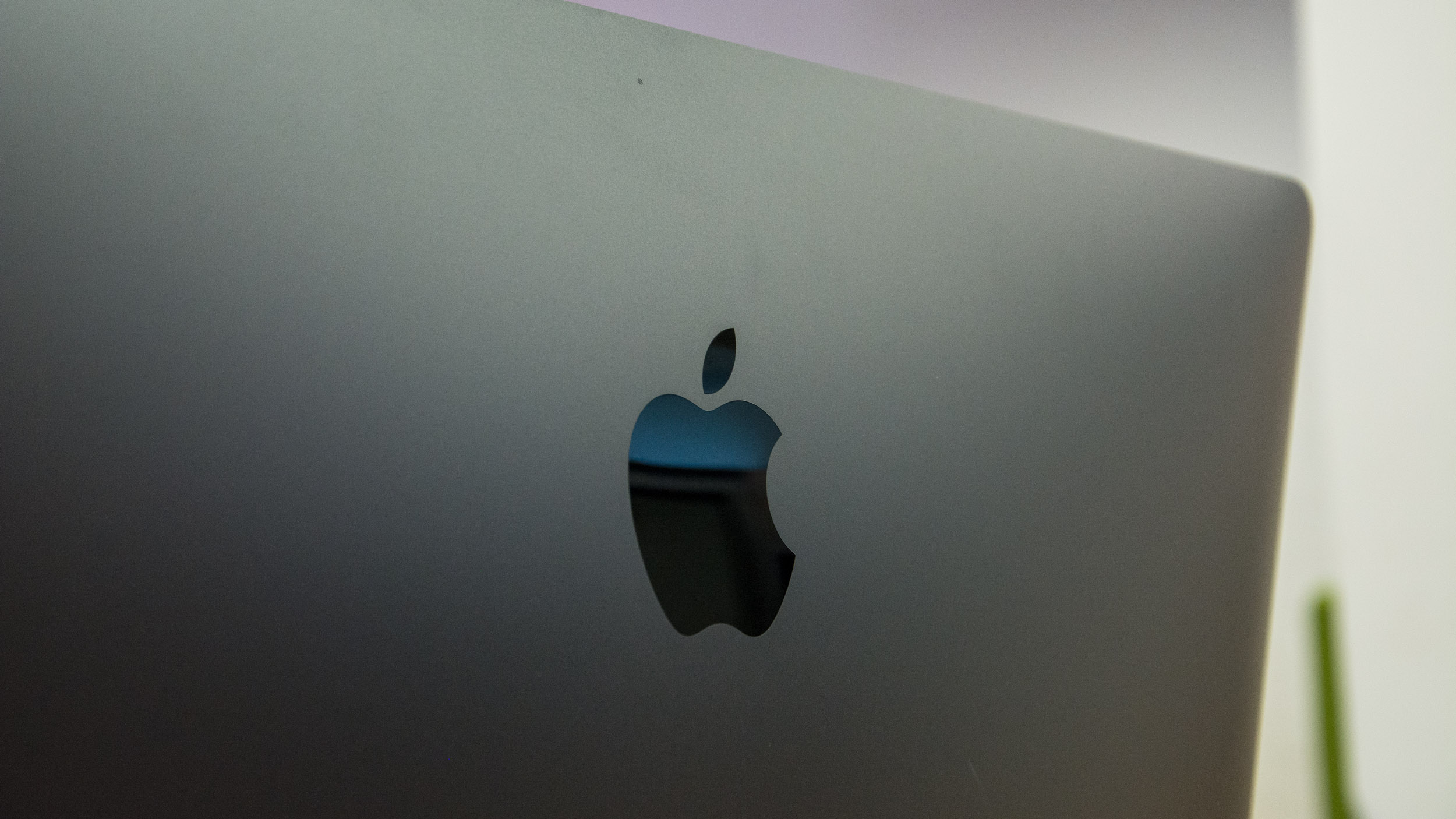 Apple iMac Pro review: Iron fist in a velvet glove