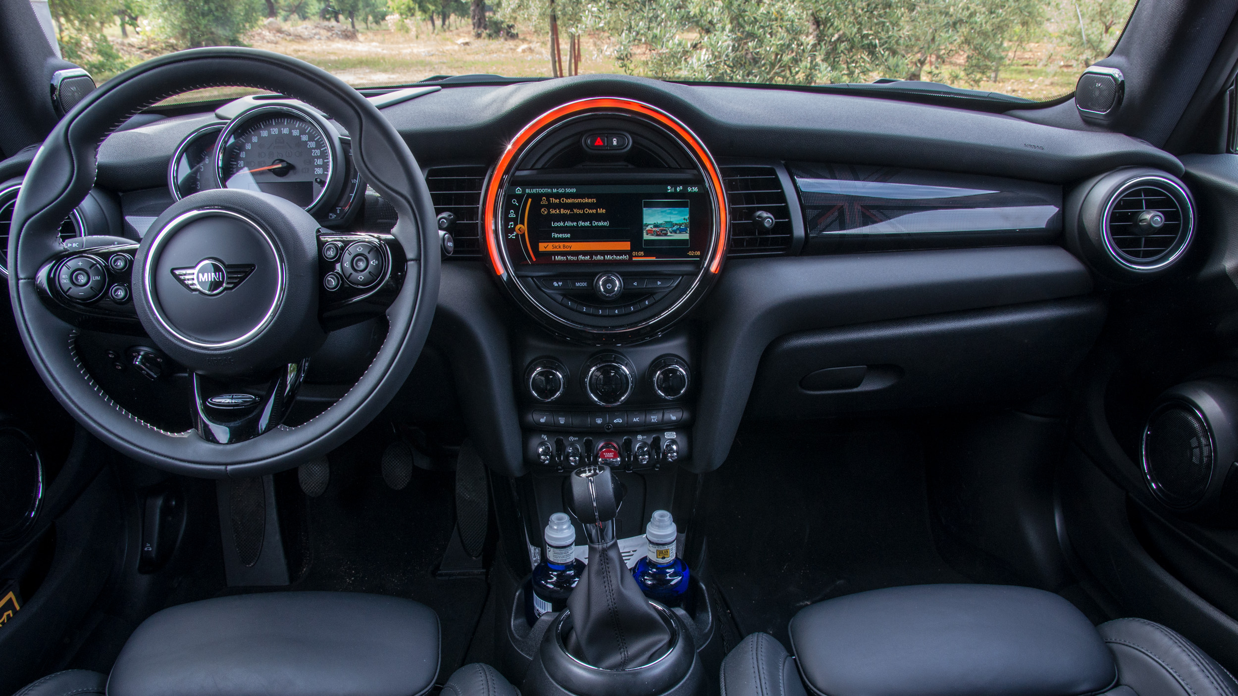 Mini 3-Door Hatch and Convertible (2018) review: A small car that’s big ...