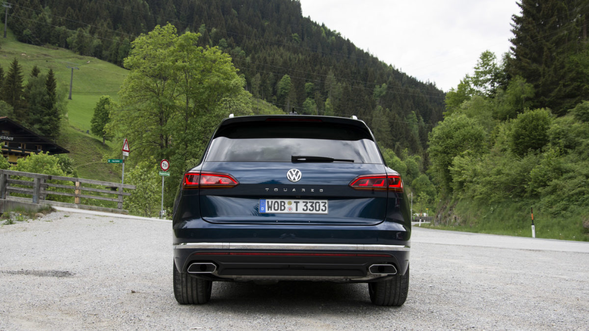 VW Touareg review (2018): Volkswagen’s SUV is a technological marvel