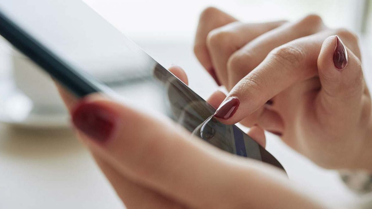 How to Stream Live on Facebook and YouTube at the Same Time