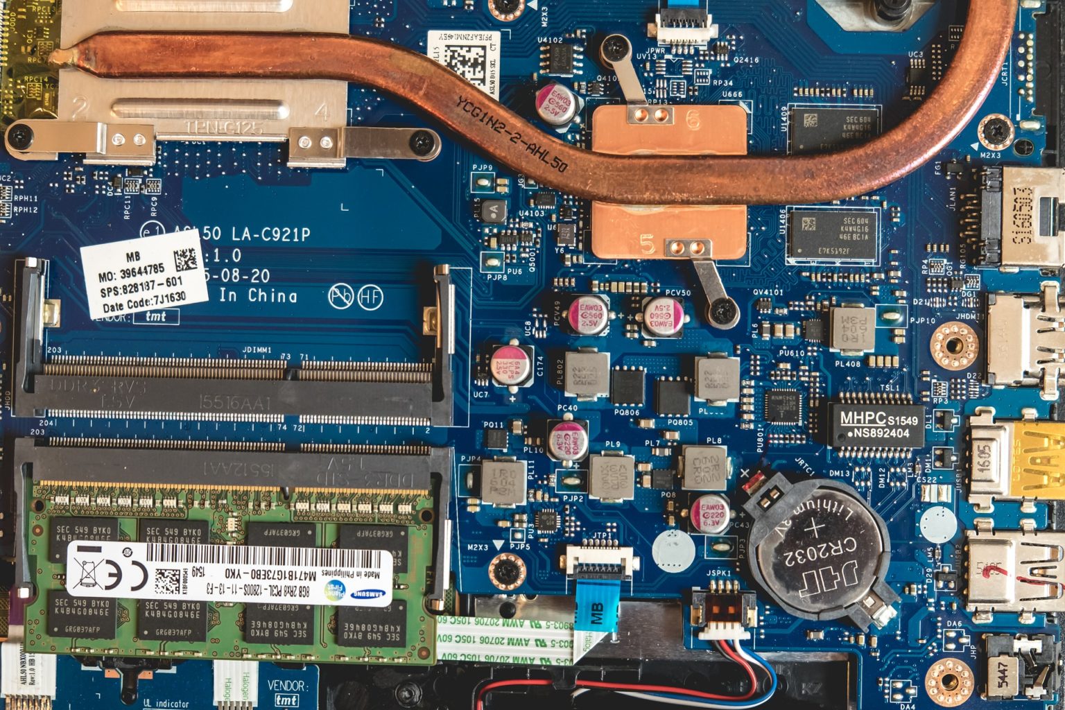 How to Fix a Disabled Graphics Card on a Laptop or PC: Reset Your ...