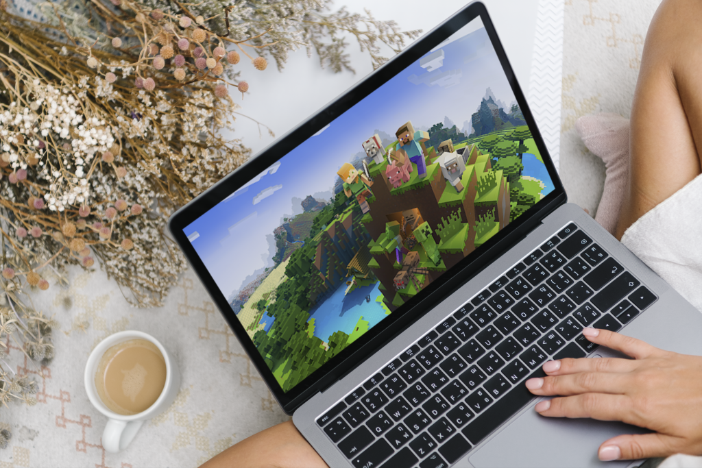 Hypixel: How to Join Friends