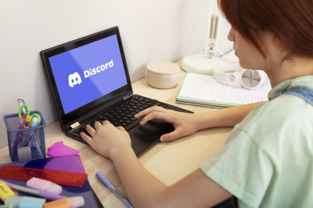 How to Show Member Count in Discord