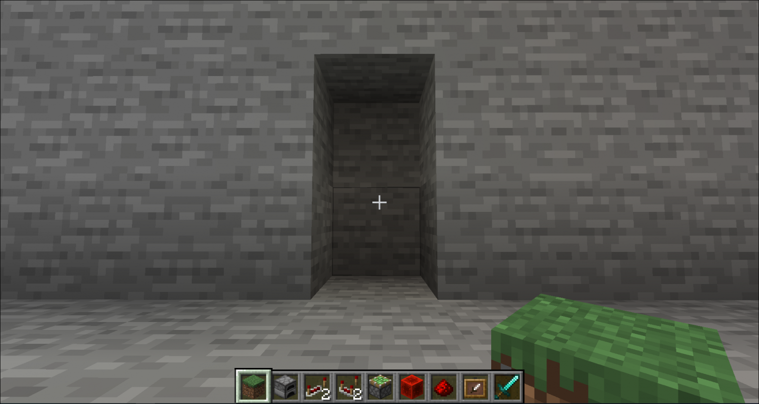 How to Make a Secret Door in Minecraft