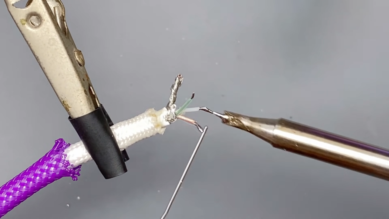 How to Fix a Charger Cord That Won't Charge Any More