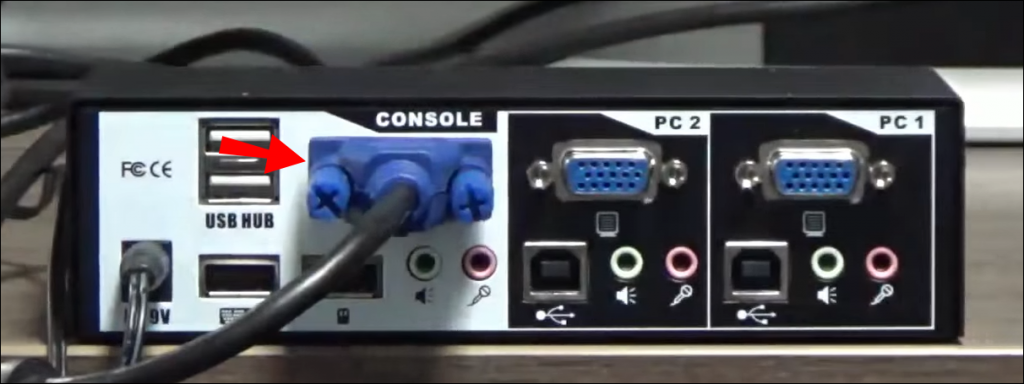 How to Use 2 Computers Within One Monitor