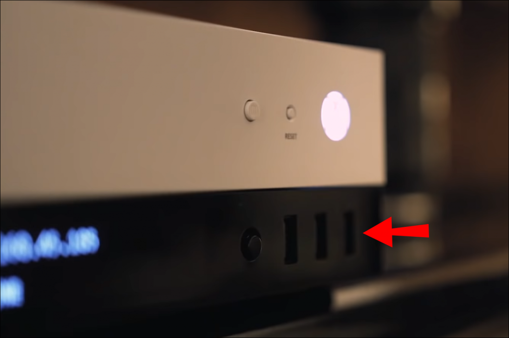 How to Use a Mouse and a Keyboard With an Xbox