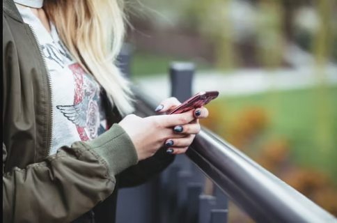 How to Send GIFs in iMessage