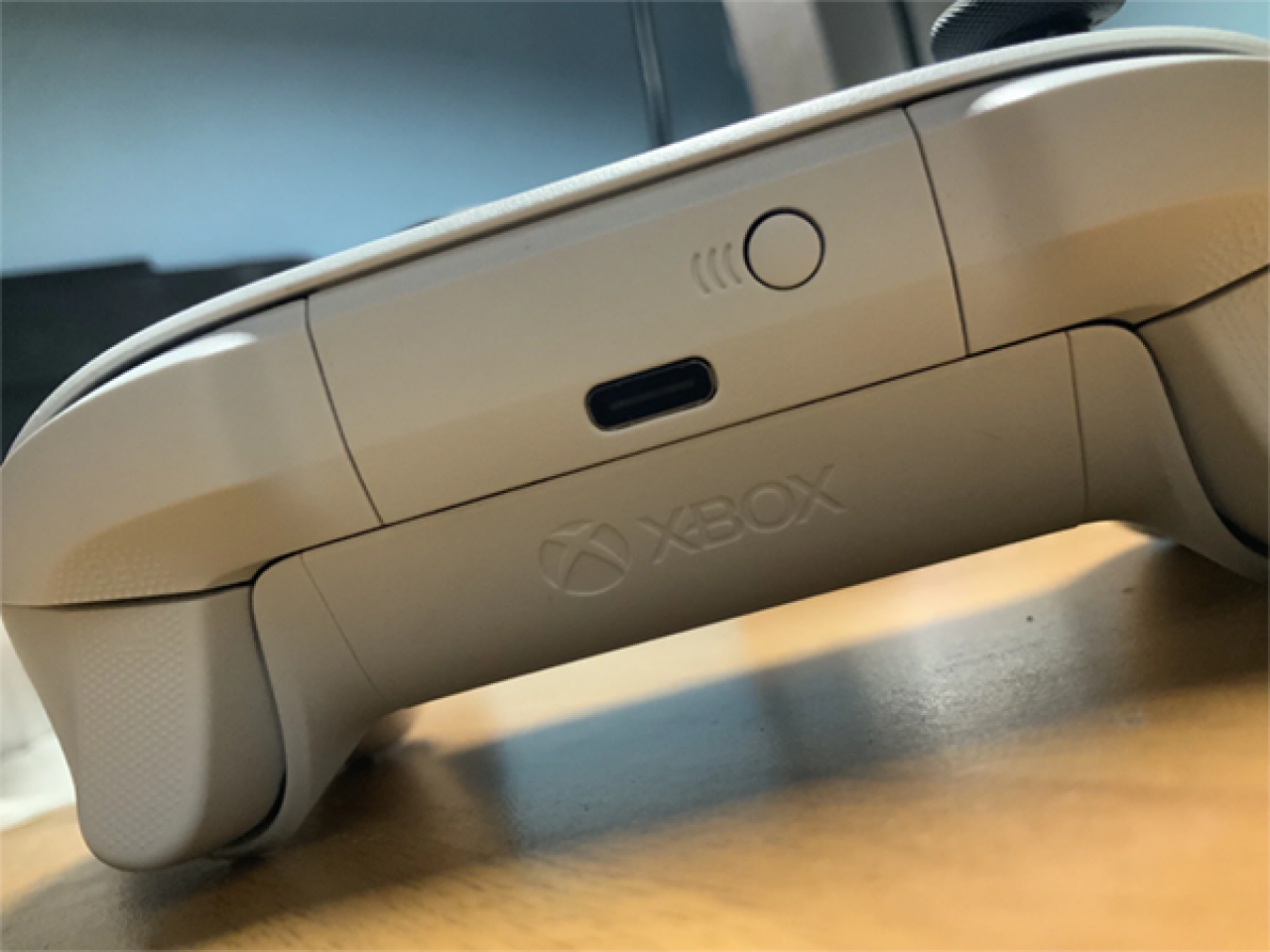 How To Diagnose & Fix an Xbox Controller Not Charging