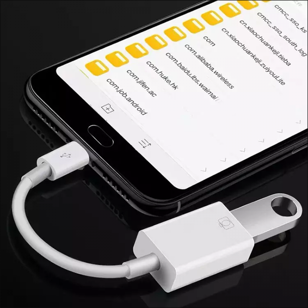 How To Transfer Pictures From an iPhone to a USB Flash Drive