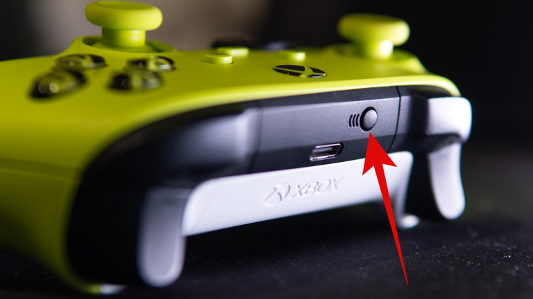 How to Connect an Xbox Controller to Xbox
